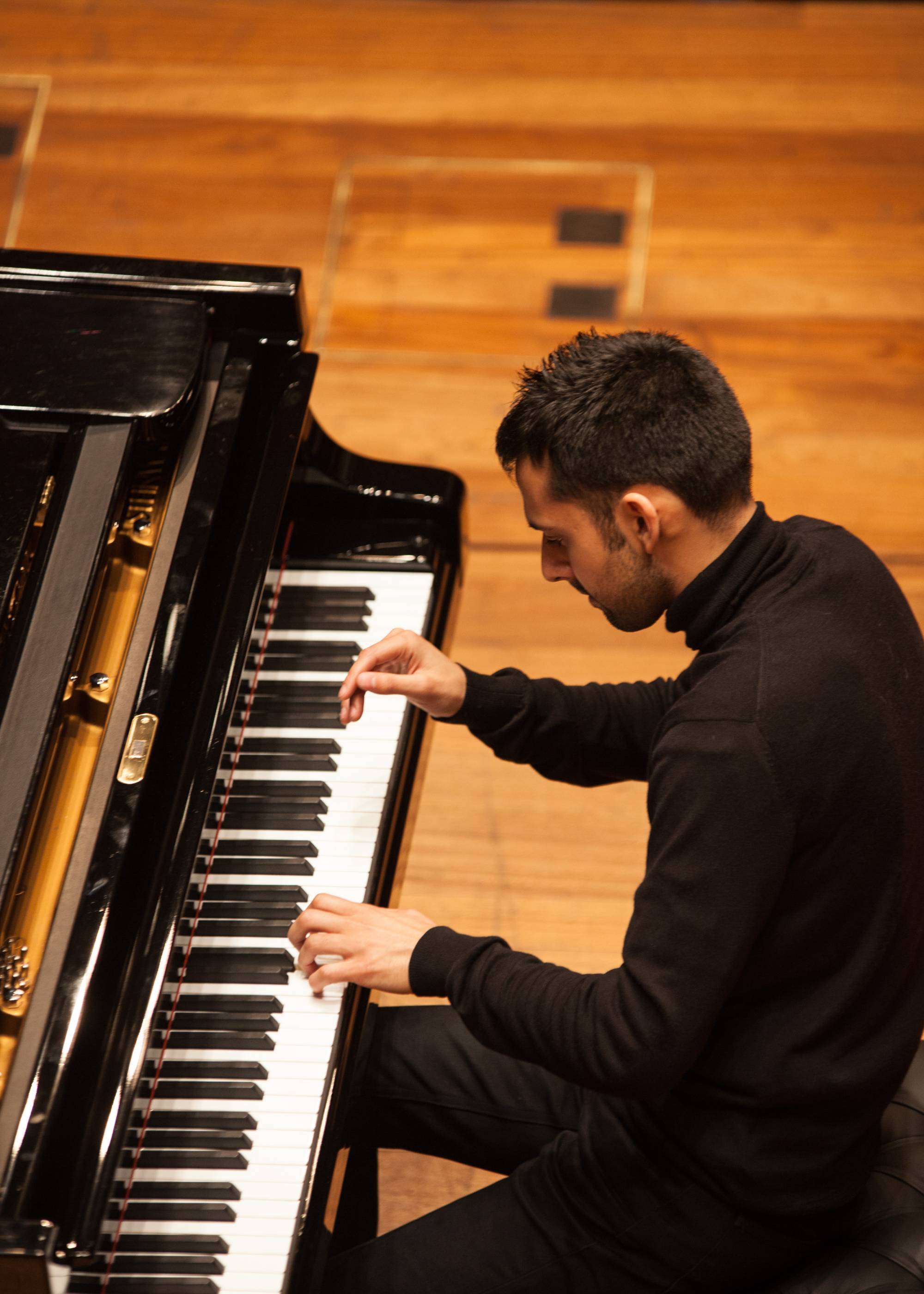 Alexander Soares About